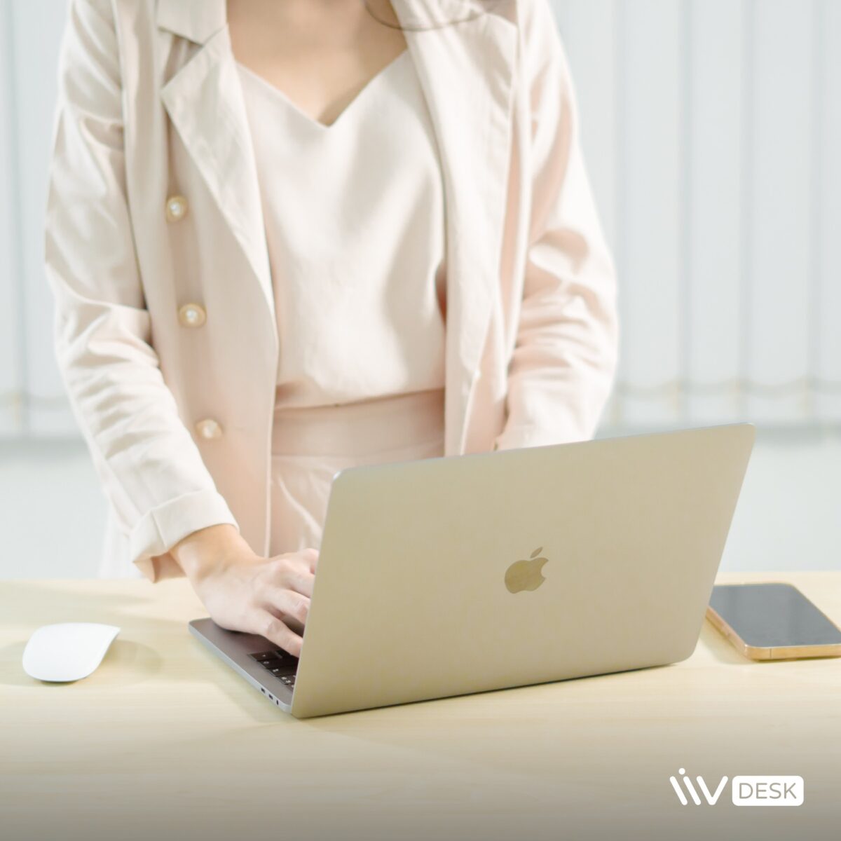 Liv Desk Smart Ergonomic & Productive - Behinder Group